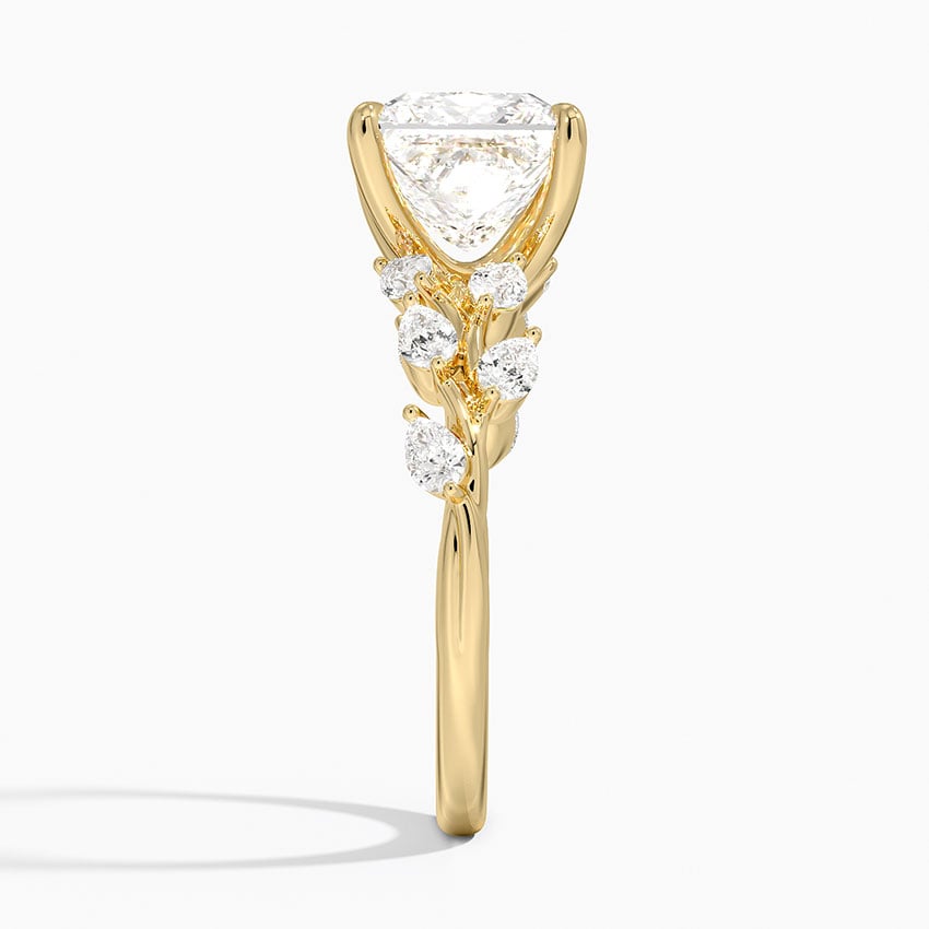 Floral Inspired Diamond Ring | Amaranta | Brilliant Earth