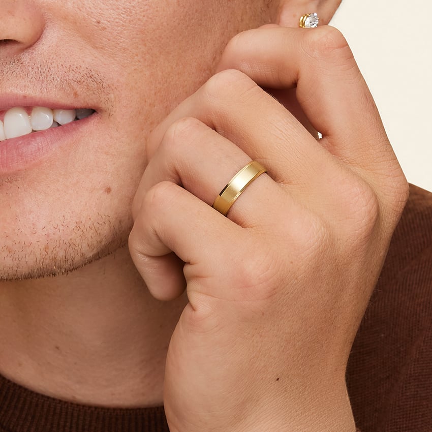Slim Profile Beveled Edge Matte 5.5mm Wedding Ring in 18K Yellow Gold